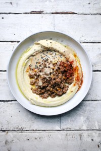 Baharat Spiced Beef Hummus - I Will Not Eat Oysters